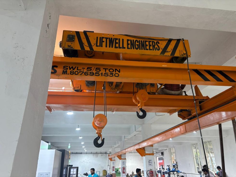 Low Headroom Cranes | Liftwell Engineers